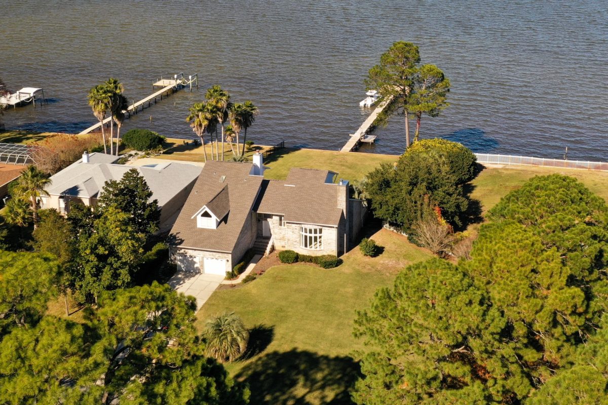 Considerations When Buying a Waterfront Property | Hayden Outdoors