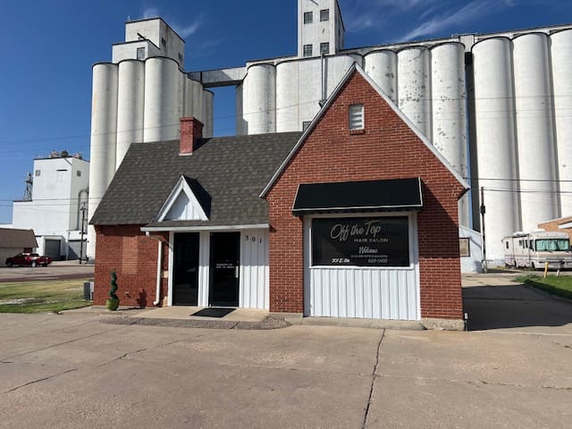 301 East 8th St., Hays KS | Hayden Outdoors