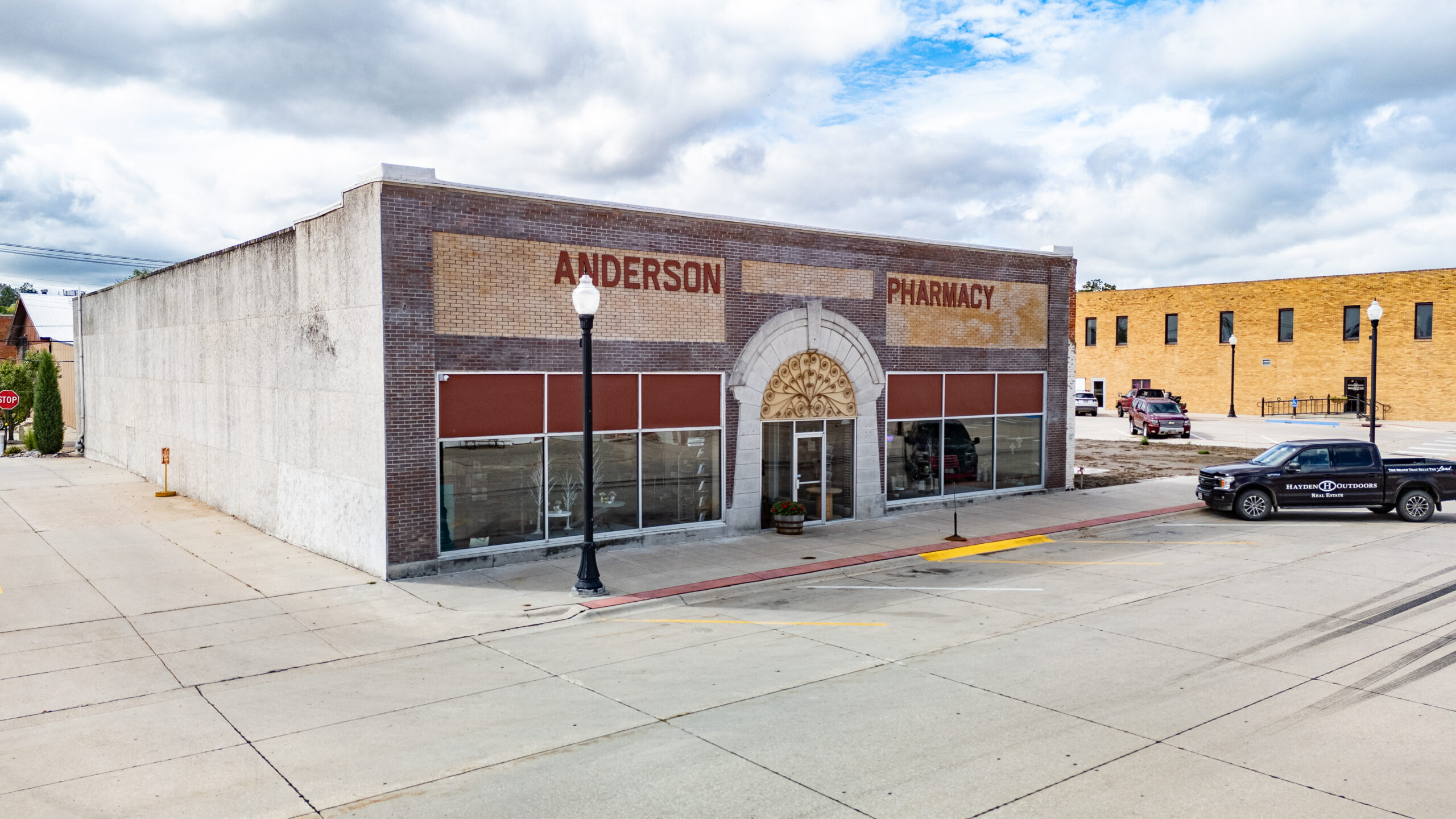 Anderson Pharmacy-Building Only | Hayden Outdoors